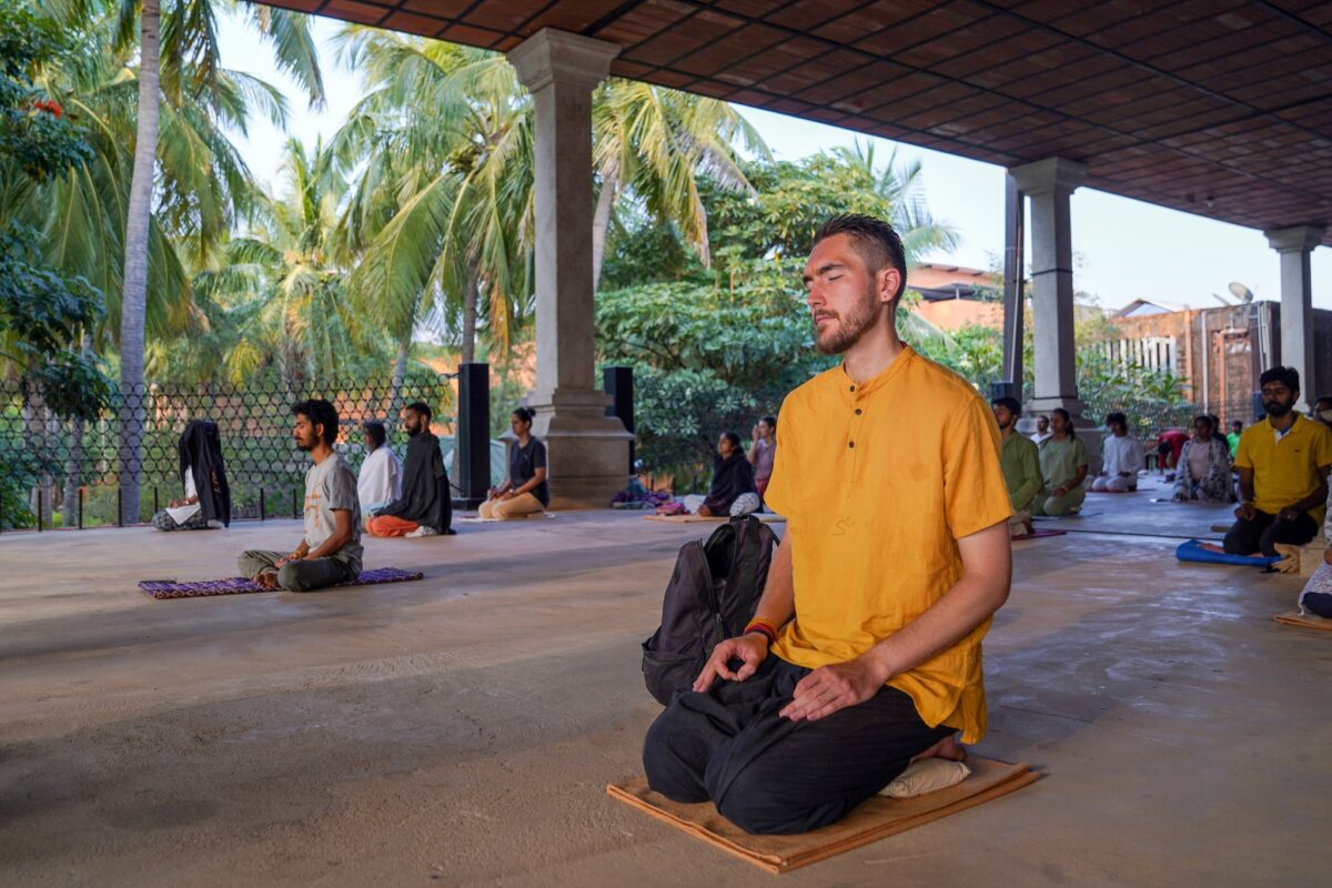 Isha Kriya Meditation: Philosophy, Techniques and Benefits