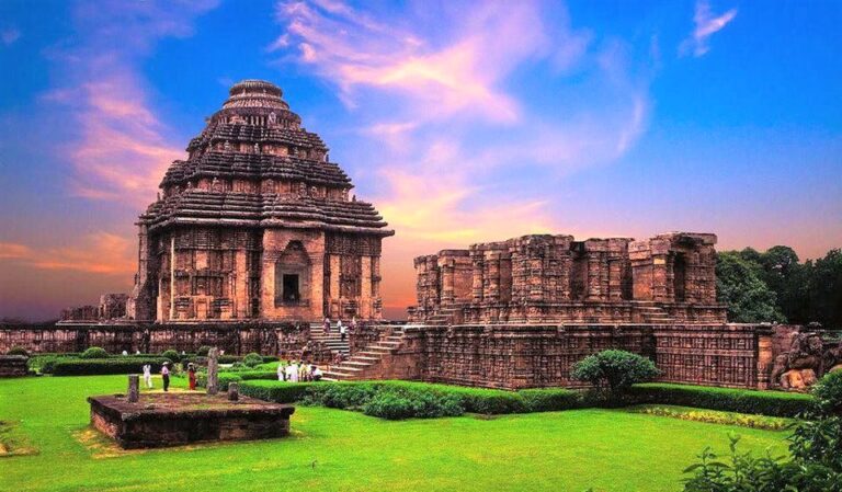 10 Famous Hindu Temples in The World - LotusBuddhas